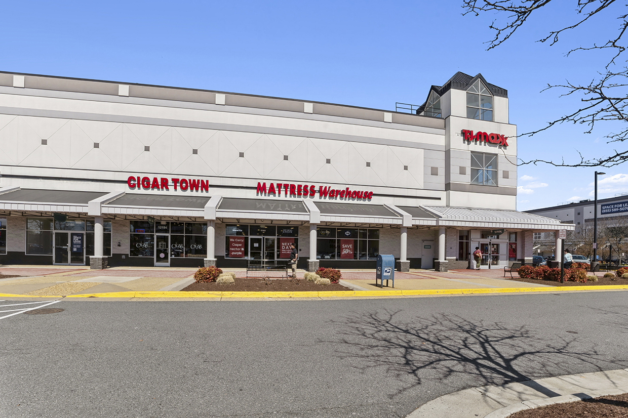 Fairfax Towne Center | 12100-12214 Fairfax Towne Center Fairfax, VA