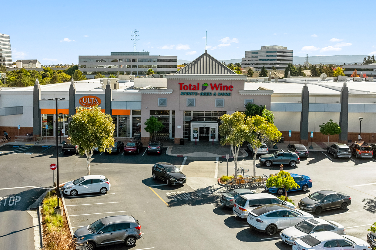 Bridgepointe Shopping Center | Sterling Organization